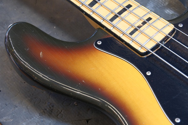 Fender 1973 Jazz Bass, Black-Block Markers, 3-Color Sunburst (Pre-Owned) - jimmyegypt.com