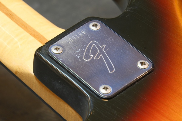 Fender 1973 Jazz Bass, Black-Block Markers, 3-Color Sunburst (Pre-Owned) - jimmyegypt.com