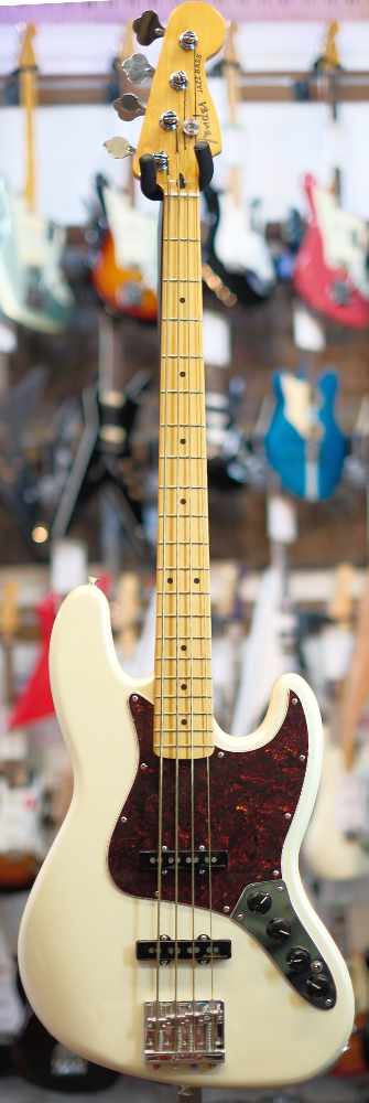 Fender 2021 Player Plus Active Jazz Bass, Olympic Pearl (Pre-Owned ...