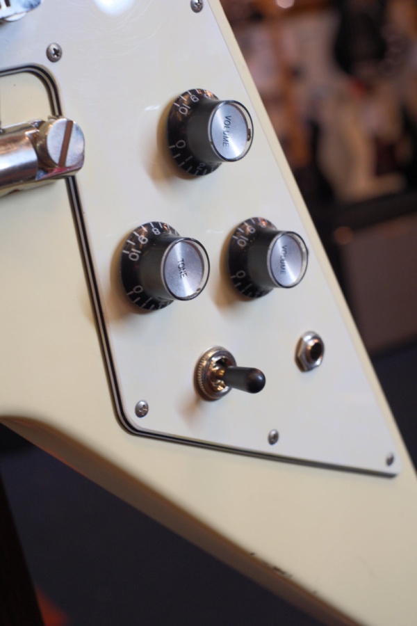 Maybach Jetwing M, Vintage White Aged - jimmyegypt.com