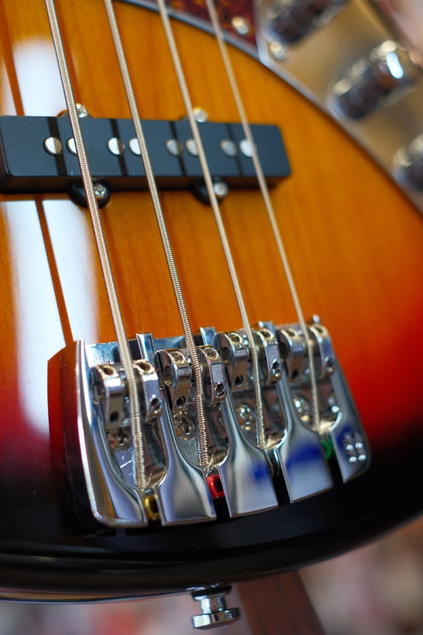 Sandberg Electra TT4 Bass, 3 Tone Sunburst - jimmyegypt.com