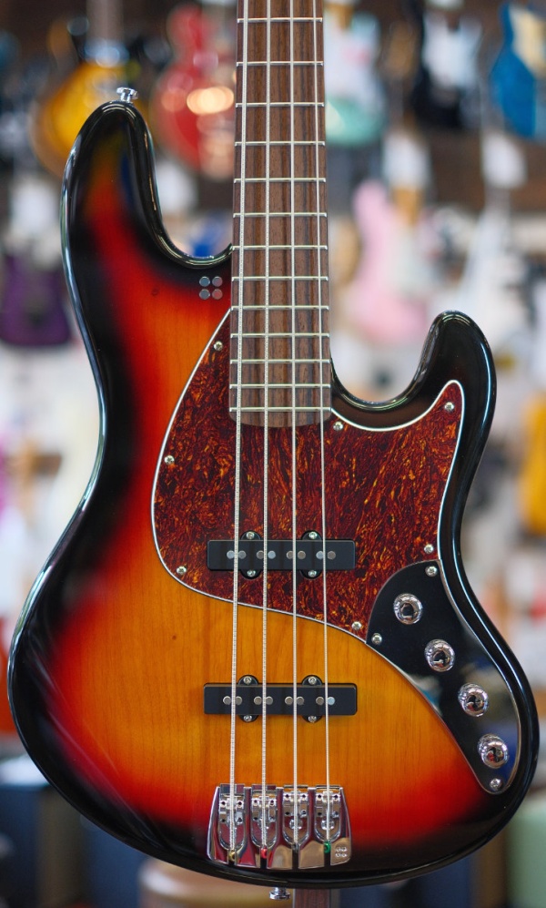 Sandberg Electra TT4 Bass, 3 Tone Sunburst - jimmyegypt.com